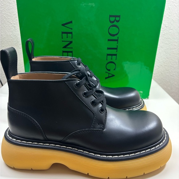 Bottega Veneta | Shoes | Bottega Veneta Leather The Swell Lace Up Ankle ...